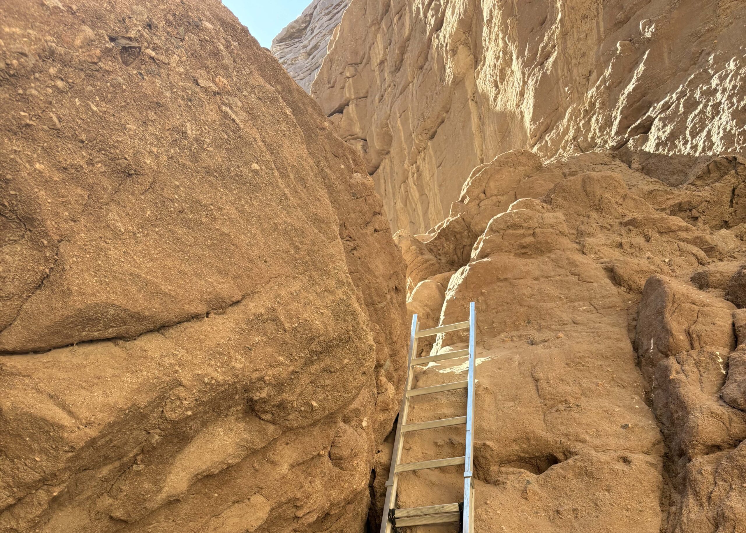 Hiking Ladder Canyon – San Diego Peak Bagging